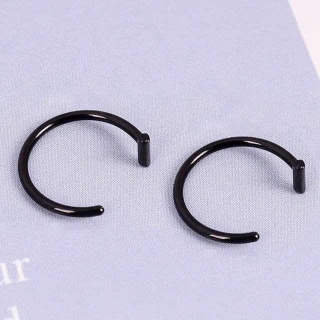 Fake piercing · UZO