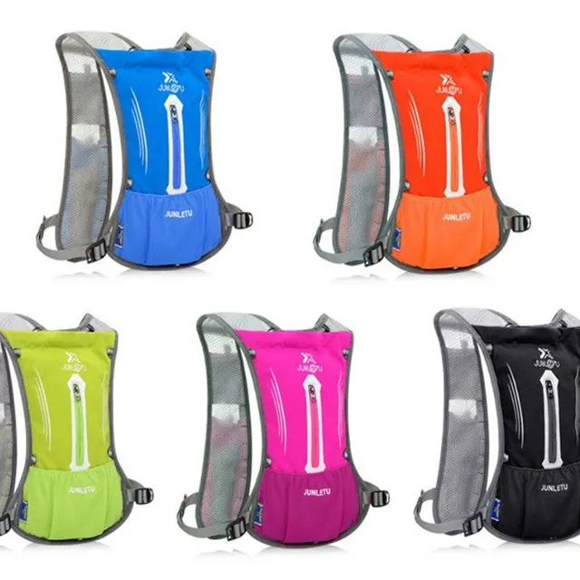 Ultralight running vest and 5L backpack · UZO