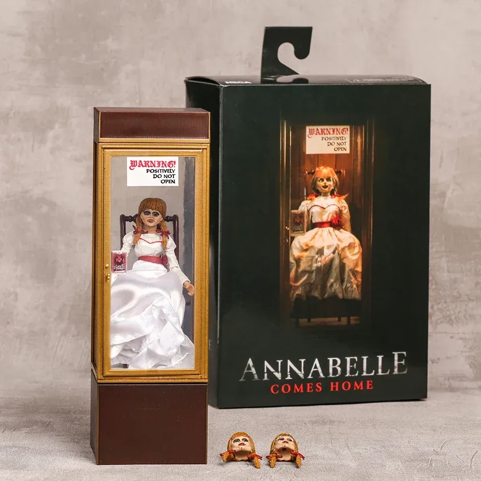 Collector's figure from Annabelle's famous horror saga · UZO